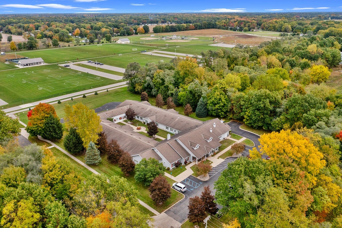 Best Retirement Community in Three Rivers, MI - LakeHouse Three Rivers